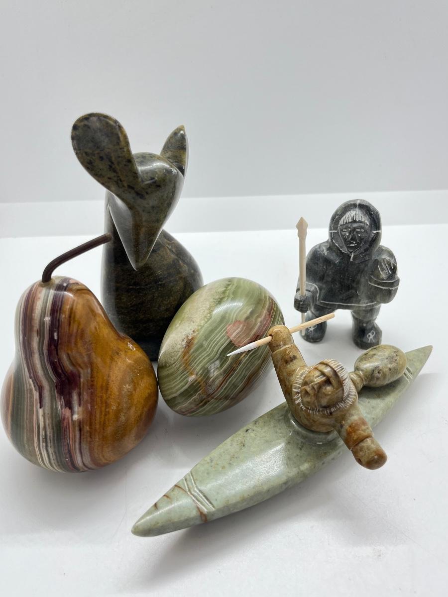 LOT 180: Stone Decor - Handmade Native Art | EstateSales.org
