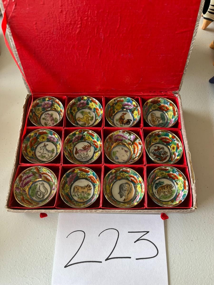 12 Chinese Zodiac New Year Mini Bowls In Box | EstateSales.org